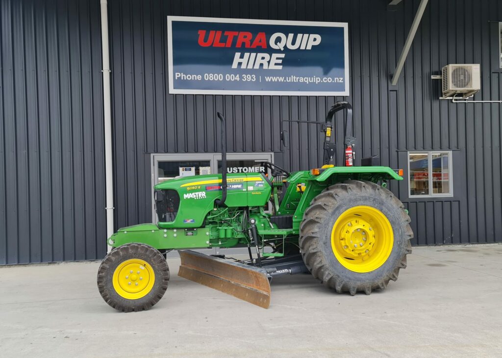 Master Mid-Mount Grader - Ultraquip Hire